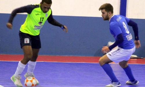 Futsal: Retaxo perde a paciência com árbitros da Guarda | Reconquista