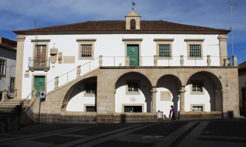 Encerrar a querela sobre a biblioteca municipal Dr. Jaime Lopes Dias ...
